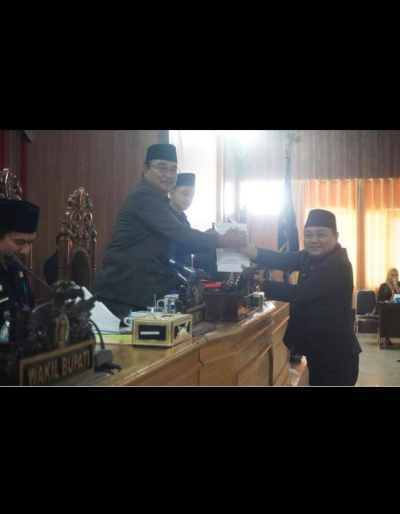 Rapat Paripurna Pandangan Umum Fraksi-Fraksi DPRD Bengkulu | Rakyat Darah